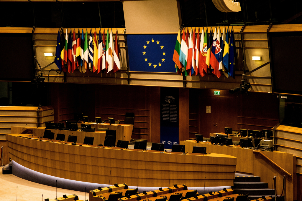 Enforcement set up by MEPs, for MEPs: inside the European Parliament’s ...